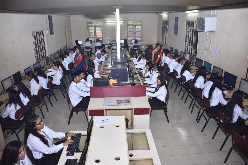 Computer Lab - S. R. Luthra Institute of Management
